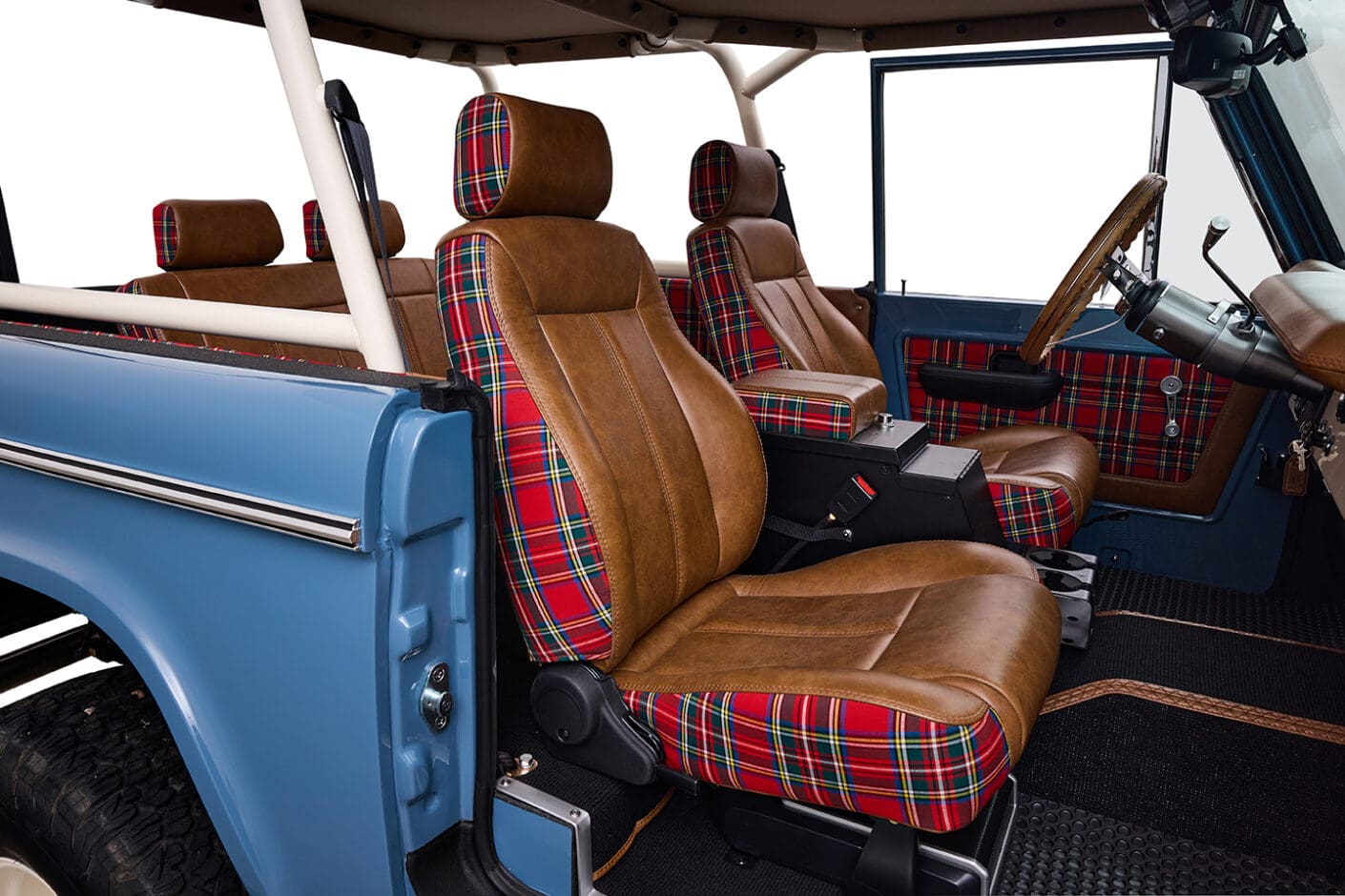 Charles Schwab Challenge Grand Prize | Classic Ford Broncos